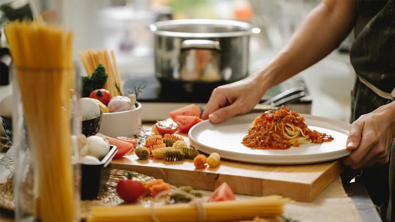 5 Best Food Network TV Shows You NEED to Be Watching - RiverTV Blog